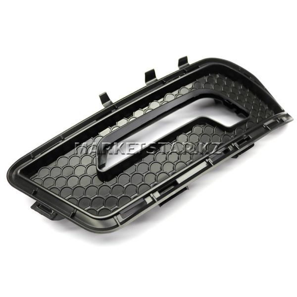 Решётка противотуманки Mercedes Benz MARKETSTAR.KZ